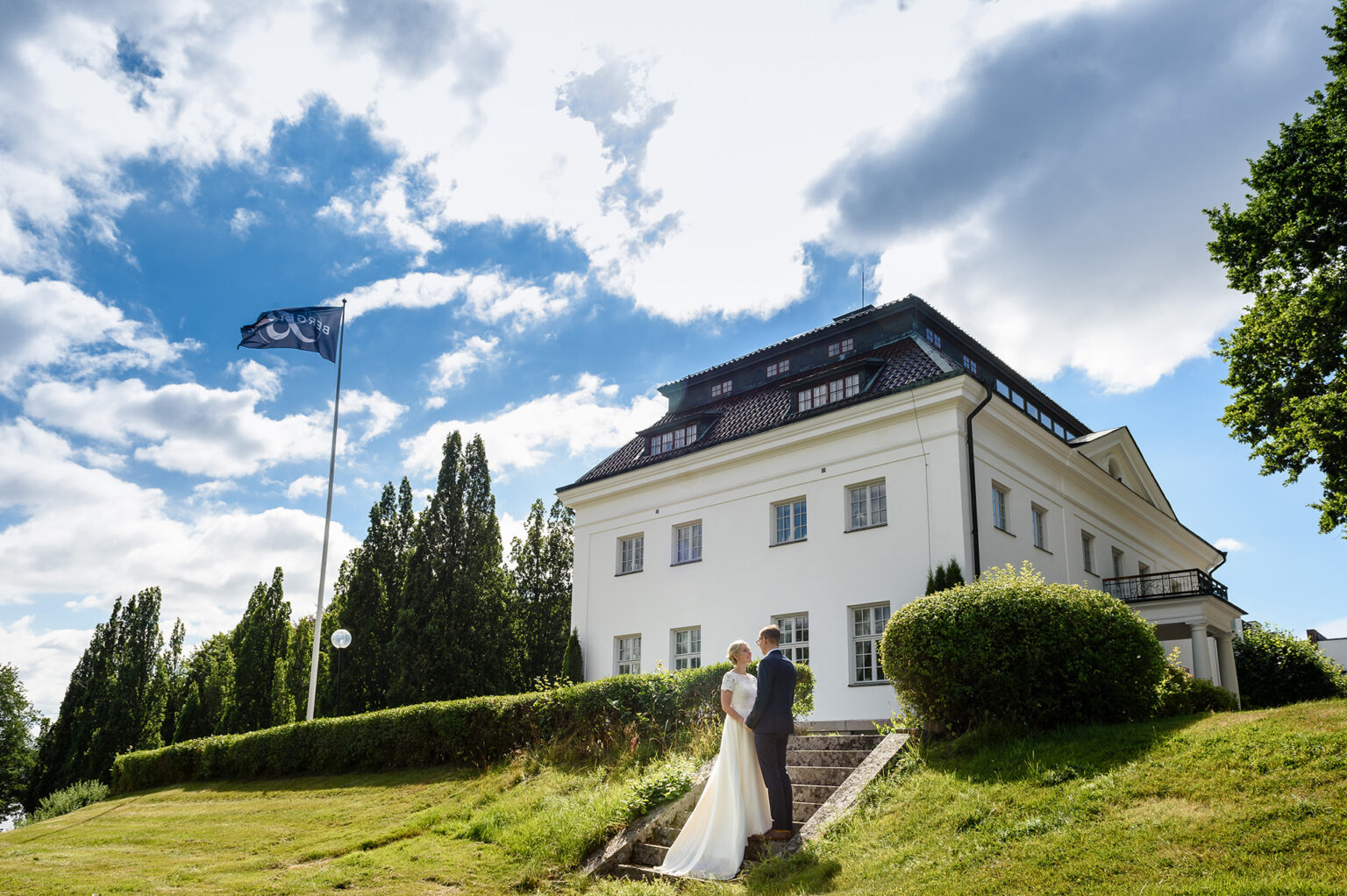 Fest & bröllop i herrgårdsmiljö eller modern festlokal - bergendal.se